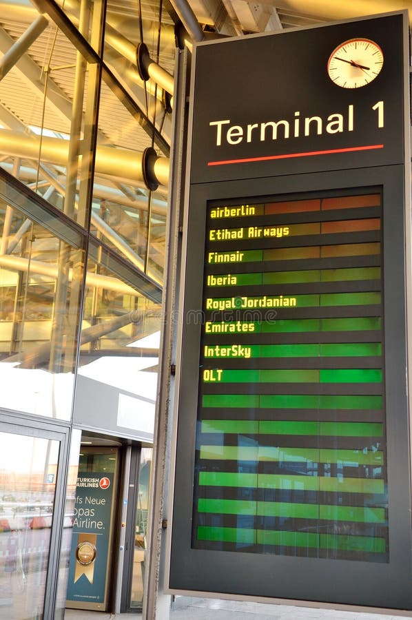 Airport Terminal Panel Indicator Editorial Photo - Image of ...