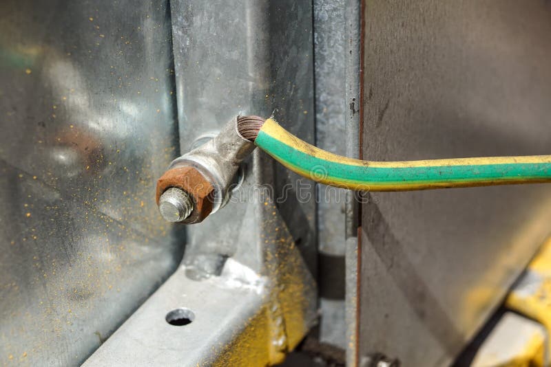 Terminal Bar for Electrical Connection and Earthing Terminals for ...