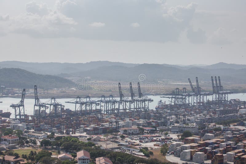 Terminal à Conteneurs Du Port De Balboa Image stock éditorial - Image ...