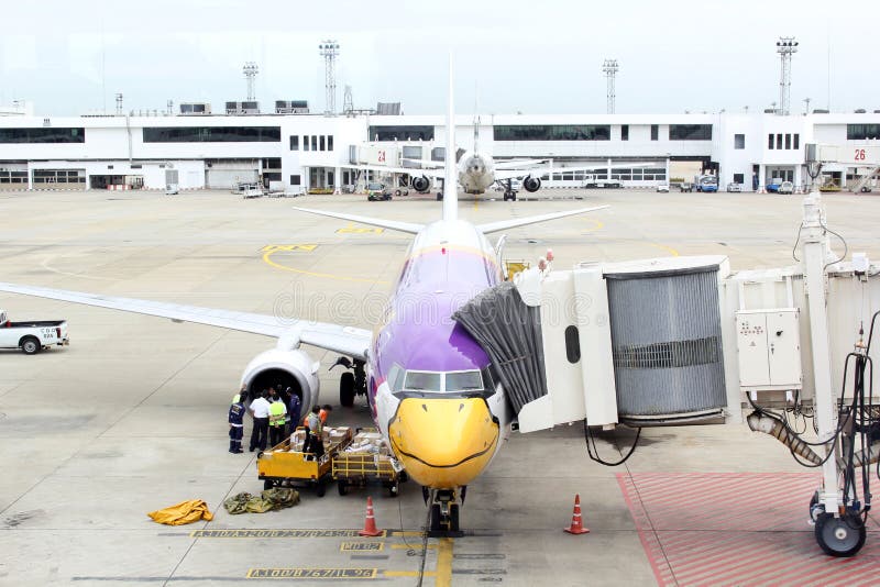 Terminal gate editorial image. Image of cockpit, international - 28705765