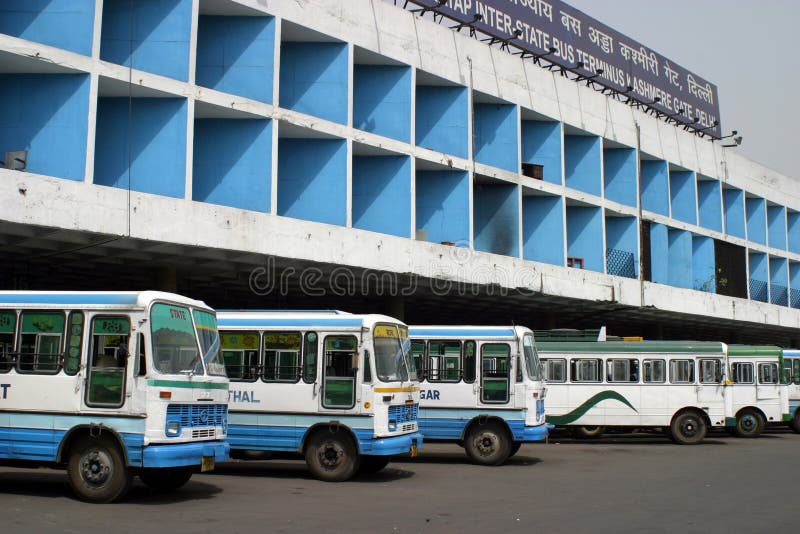 Terminus de bus photographie éditorial. Image du service - 1974362