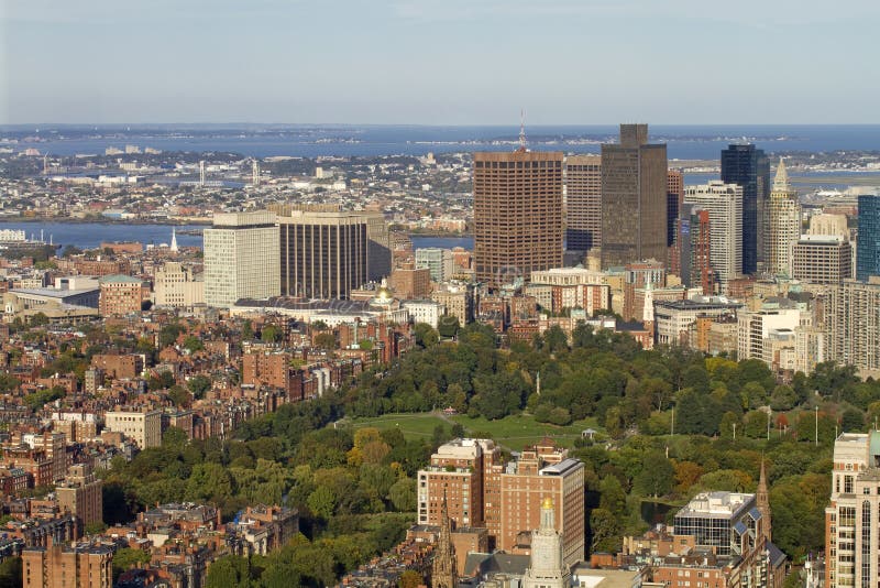 Terrain Communal Et Horizon De Boston Image stock - Image du ville ...