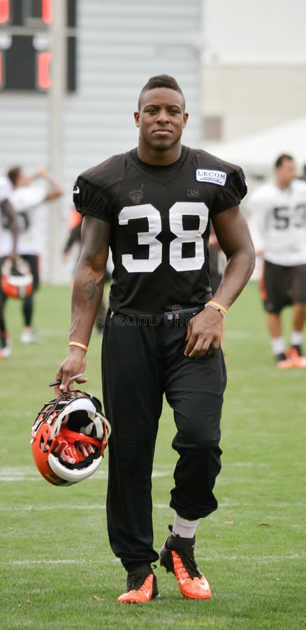 Terrell Watson Signing Autographs for Kids during Cleveland Browns NFL ...