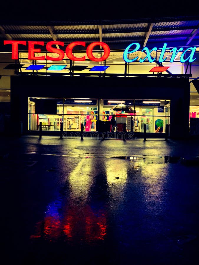 Tesco Extra supermarket editorial photo. Image of drink - 22096996