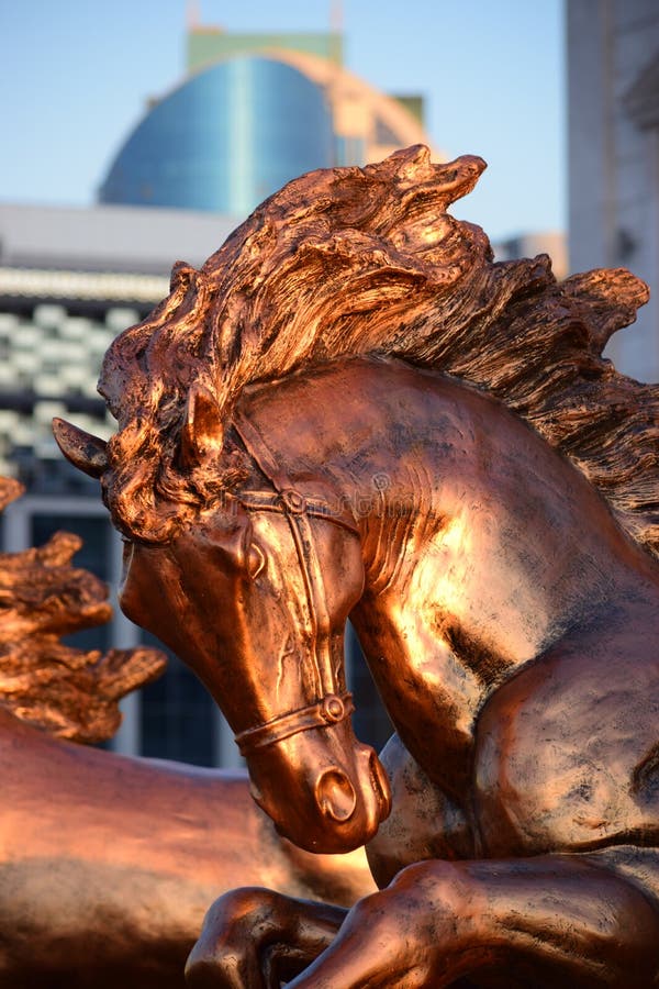 Statua Di Rame Della Testa Di Cavallo Immagine Stock Editoriale ...