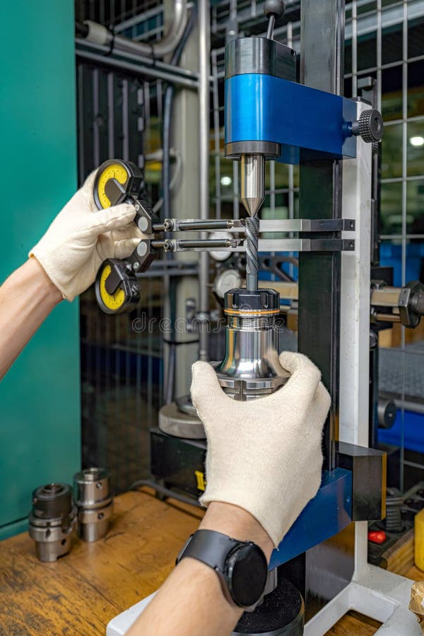 Testing and Checking Cutting Tools for Runout on a Stand in the Centers ...