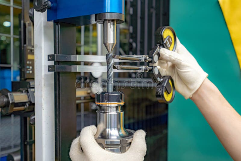 Testing and Checking Cutting Tools for Runout on a Stand in the Centers ...