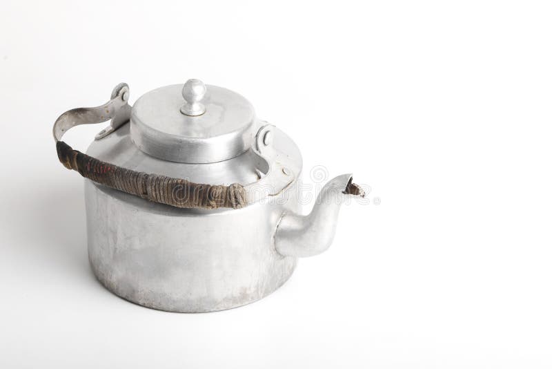 Tetera De Aluminio O Tetera Sobre Fondo Blanco Imagen de archivo ...