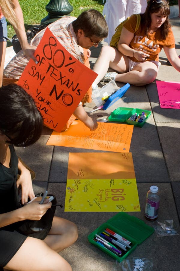 Texan Pro-Choice Protestors Editorial Image - Image of texas, woman ...