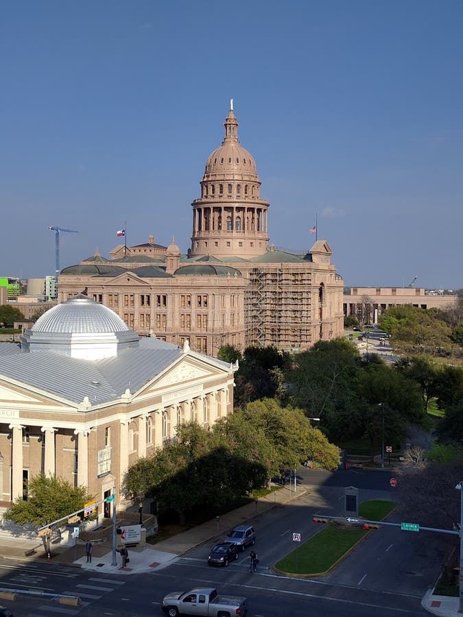 Texas Capitol building editorial photo. Image of downtown - 67923496