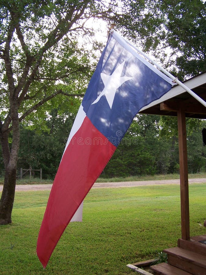 Texas Flag imagen de archivo. Imagen de colgante, casa - 96293903