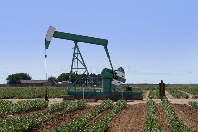 516 Texas Oil Gas Production Stock Photos - Free & Royalty-Free Stock ...