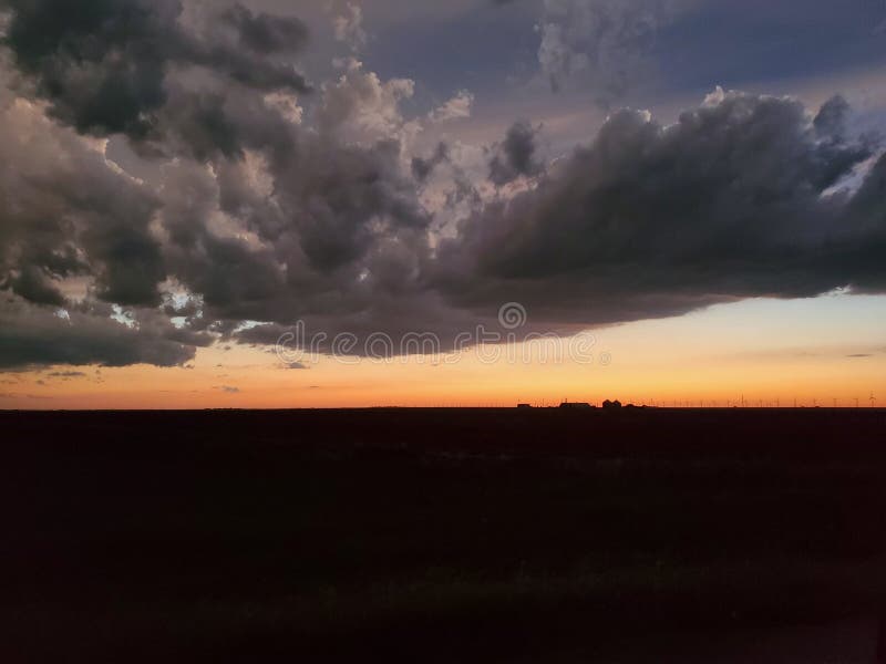 Texas Panhandle Sunset stock image. Image of dawn, cumulus - 267579337
