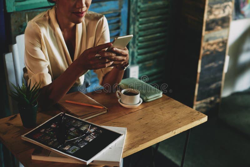 Texting lady stock photo. Image of hands, gadget, cafe - 94005902