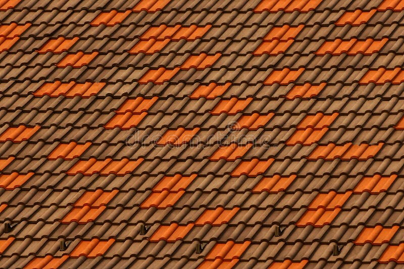 Techumbre Coloreada De Las Tejas De Tejado En El Tejado De Un Edificio ...