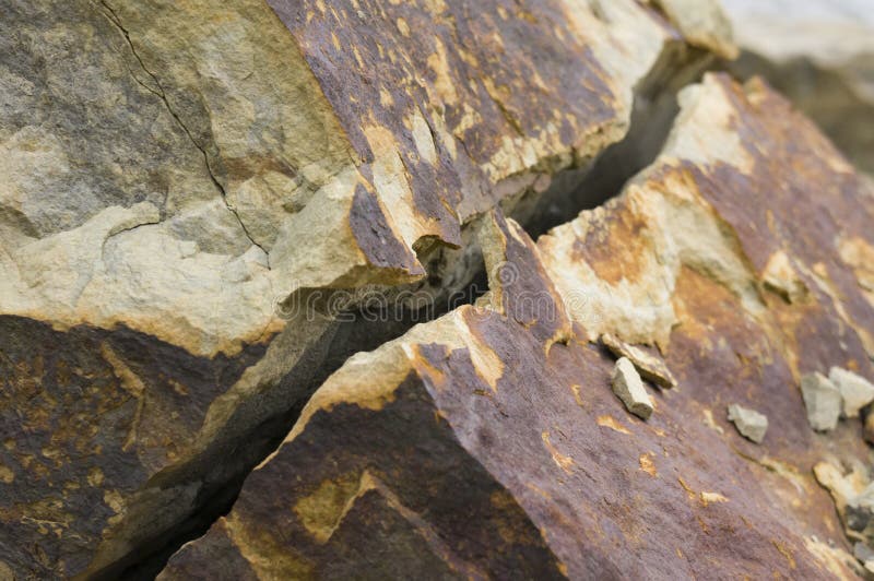 Piedra De Roca De Cuarcita Aislado Sobre Fondo Blanco. Foto de archivo ...