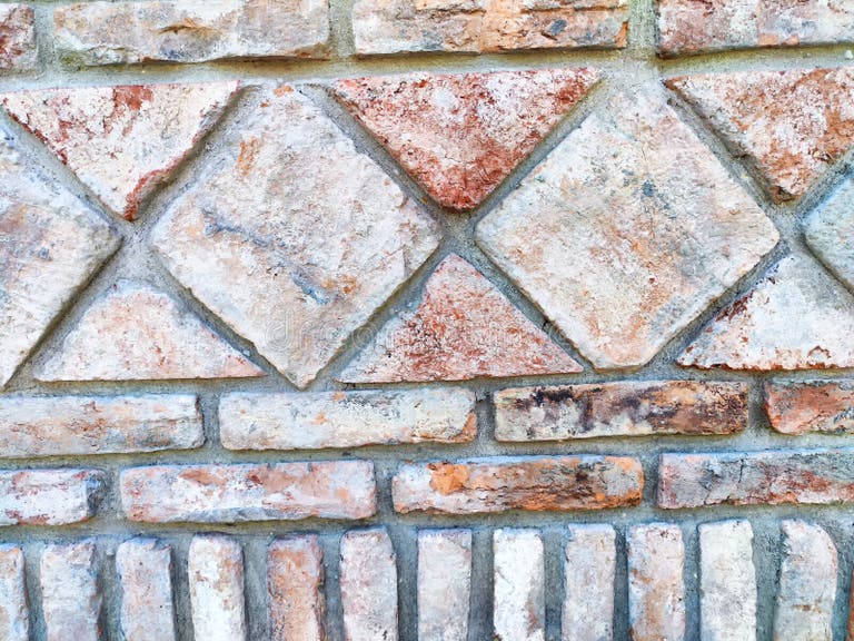 Textured Wall Featuring Alternating Diamond and Rectangular Brick ...