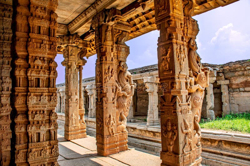 15th Century an Architectural Masterpiece Pillars of Vitthala Temple ...