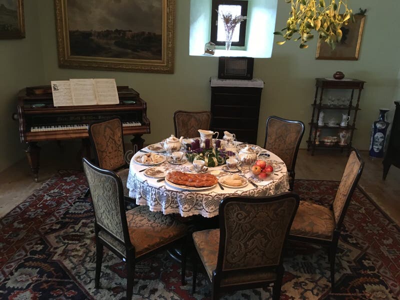 18th century room editorial image. Image of 18th, interrious - 143892965