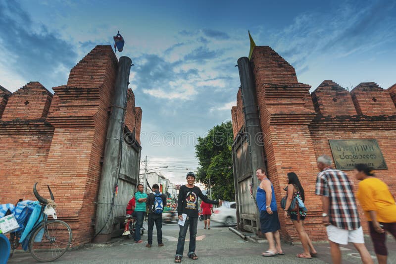 Tha-Phae gate Chiang Mai editorial photography. Image of chiangmai ...