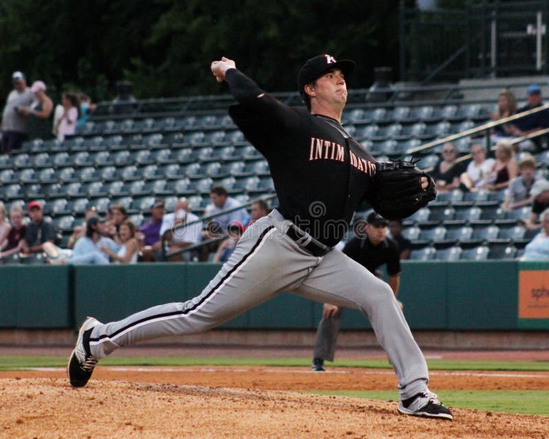 Thad Lowry, Kannapolis Intimidators Editorial Image - Image of baseball ...