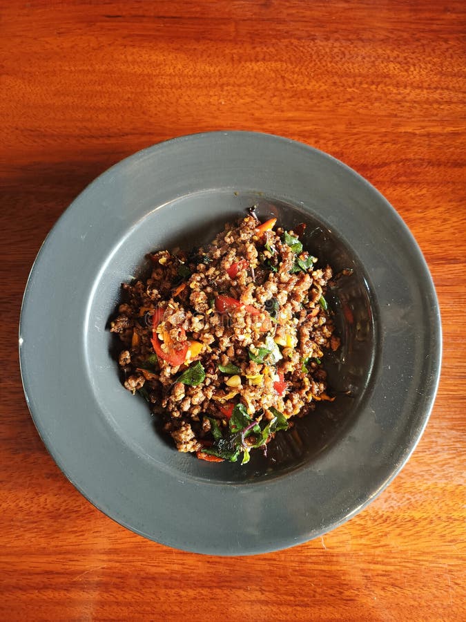 Thai Basil Minced Beef,Stir Fired Ground Beef with Garlic and Basil ...