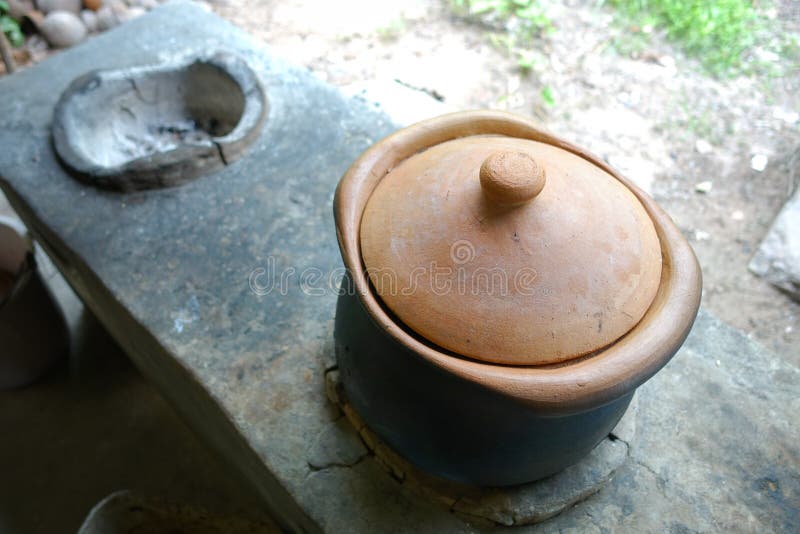 Thai clay pot on fire stock photo. Image of grunge, culture - 95429832