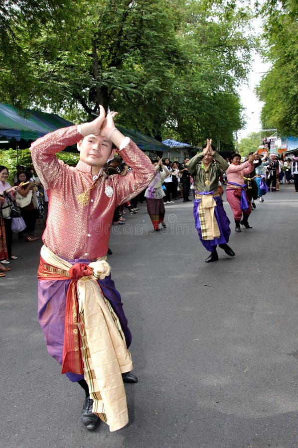 Thai Dancing editorial stock photo. Image of thai, gentleman - 21501273