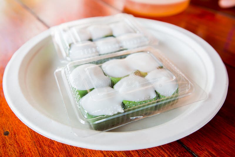 Thai Dessert Pudding with Coconut Topping,Tako Stock Image - Image of ...