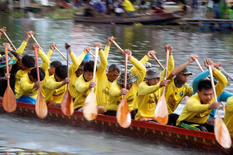 Thai Long Boat Racing Championship. Editorial Stock Image - Image of ...