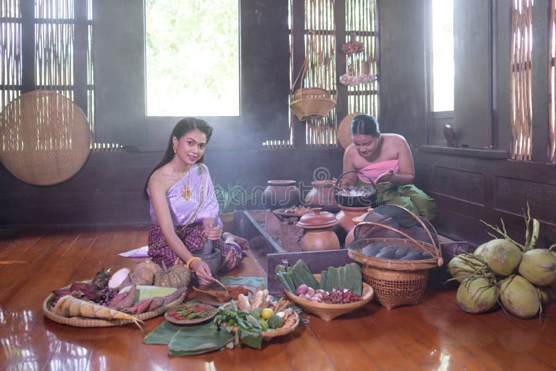 Thai Woman Cooking in Retro Thai Dress Stock Image - Image of meal ...