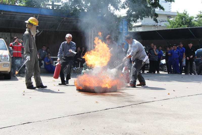THAILAND-NOVEMBER 22 : Fire Drill and Basic Fire Fighting Training in ...