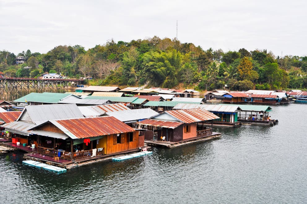 Thais Drijvend dorp Mon stock afbeelding. Image of cultuur - 23358701
