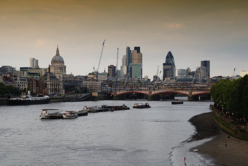 Thames and city stock image. Image of england, office - 20557251