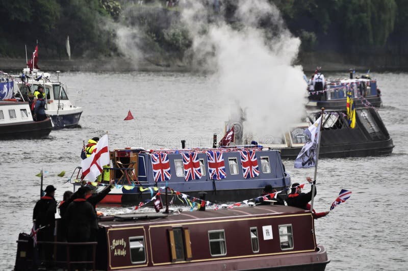 The Thames Diamond Jubilee Pageant Editorial Stock Photo - Image of ...