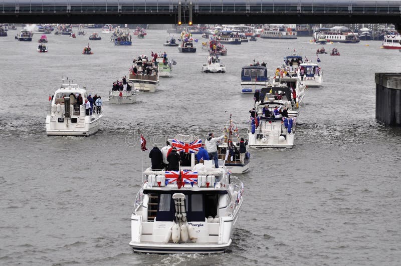 The Thames Diamond Jubilee Pageant Editorial Stock Image - Image of ...