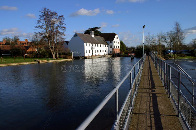 The Thames at Hambleden Lock Stock Image - Image of landscape, scene ...