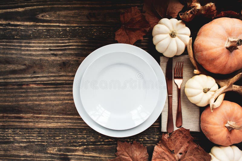 Holiday place setting stock image. Image of celebration - 10917637