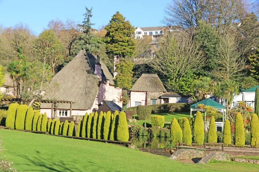 Thatched Cottage and Garden in Cockington, Devon Stock Photo - Image of ...