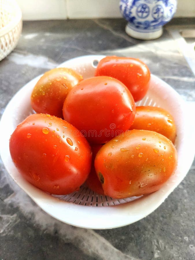 There are a Bunch of Tomatoes after Washed, Looks so Fresh and Clean ...