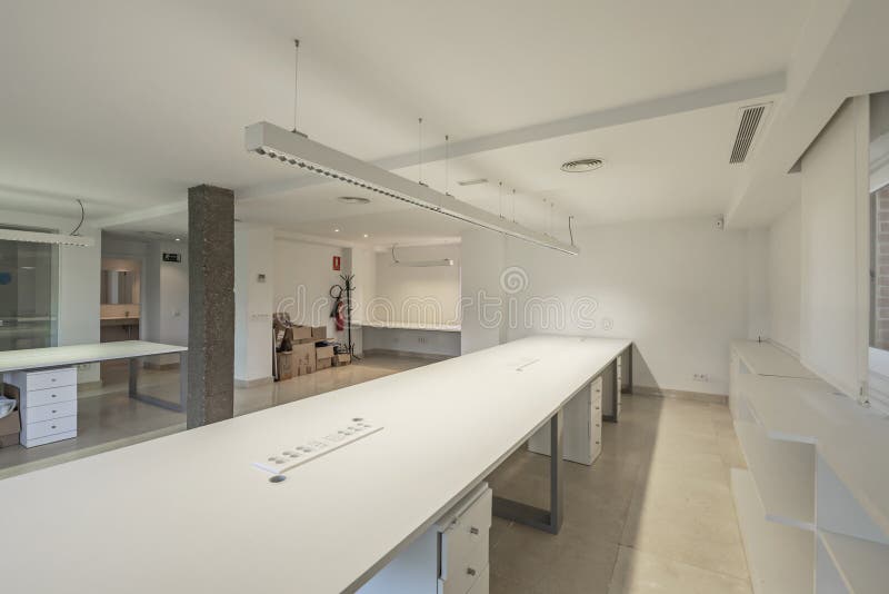 There are Different Types of Desks, Such As Individual Desks, L-shaped ...