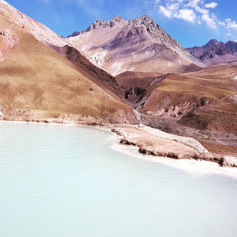 Thermas Colina - Chile foto de stock. Imagem de montanha - 128051680