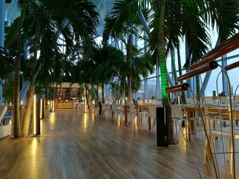 Therme Bucharest Restaurant Editorial Photography - Image of leisure ...