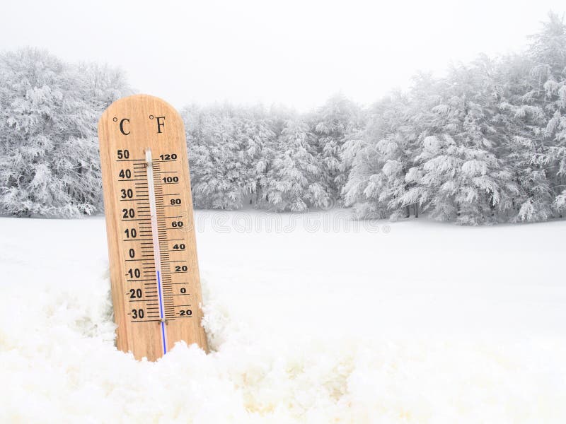Thermometer in the snow stock image. Image of degree - 27384587