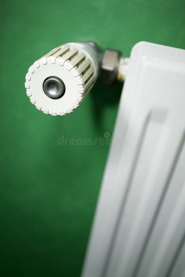 Thermostat on radiator stock photo. Image of high, green - 7488086