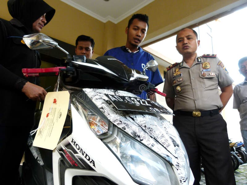 Thief editorial photography. Image of caught, motorcycle - 65029212