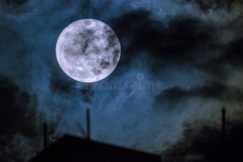 Thin Cloud Flowing Over Moon Stock Image - Image of flowing, lunar ...
