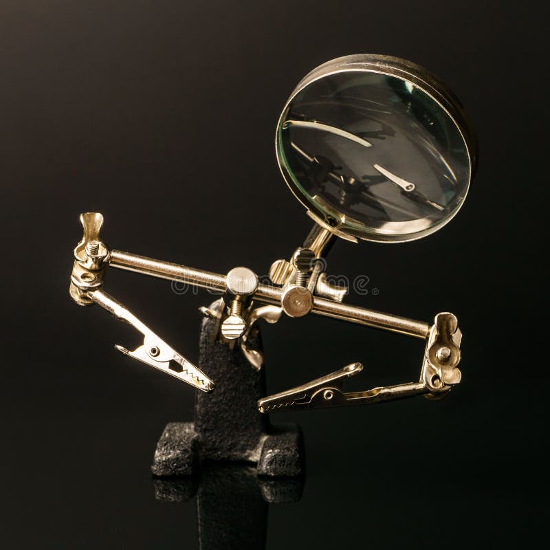 The Third Hand Device with Clamps and Magnifier for Holding Smal Stock ...