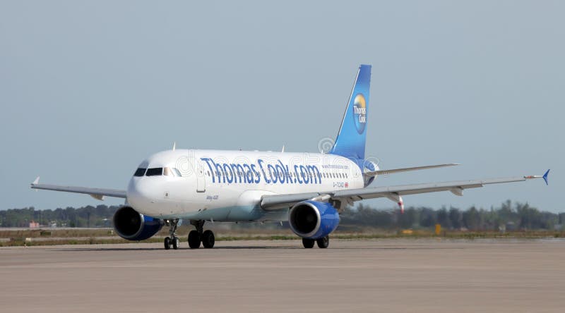Thomas Cook Airlines editorial photography. Image of airways - 24515787