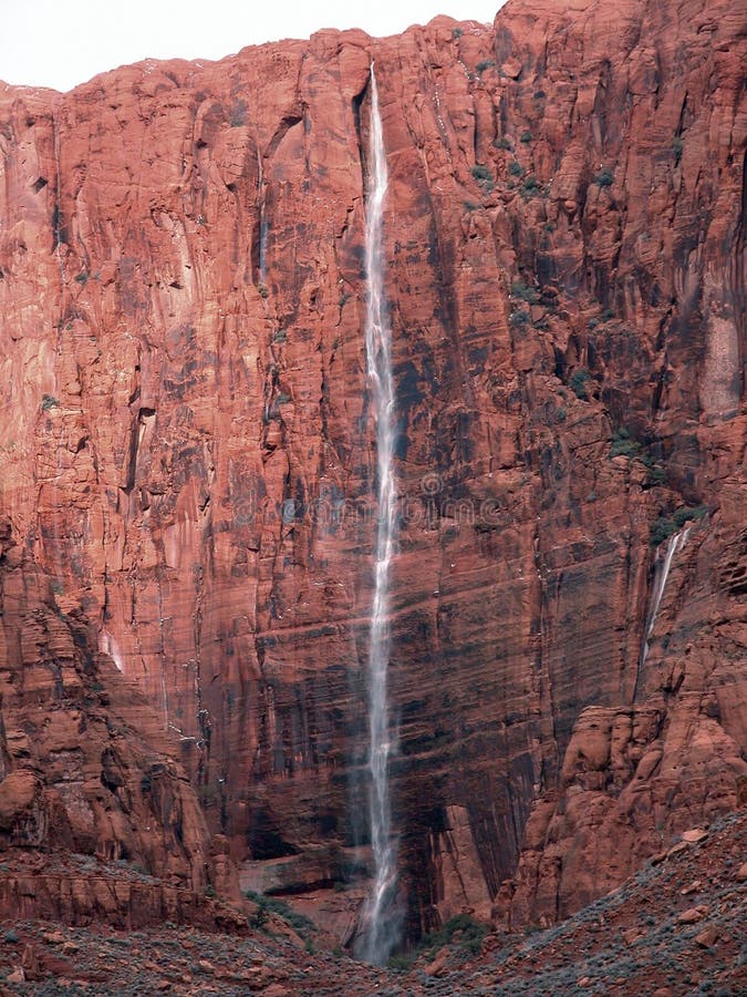 Thousand Foot Red Rock Waterfall Stock Photo - Image of waterfalls ...